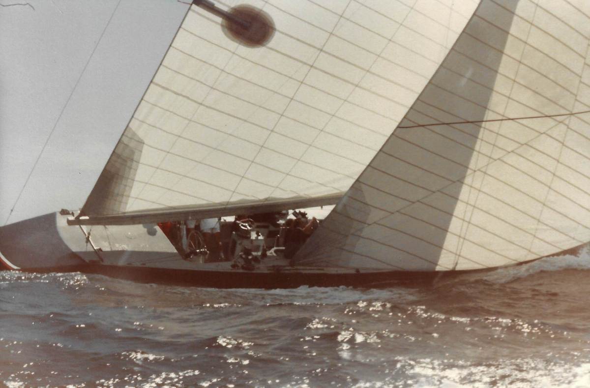 About – Defender US'33